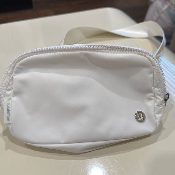 lululemon athletica | Bags | White Lululemon Everywhere Bag | Poshmark